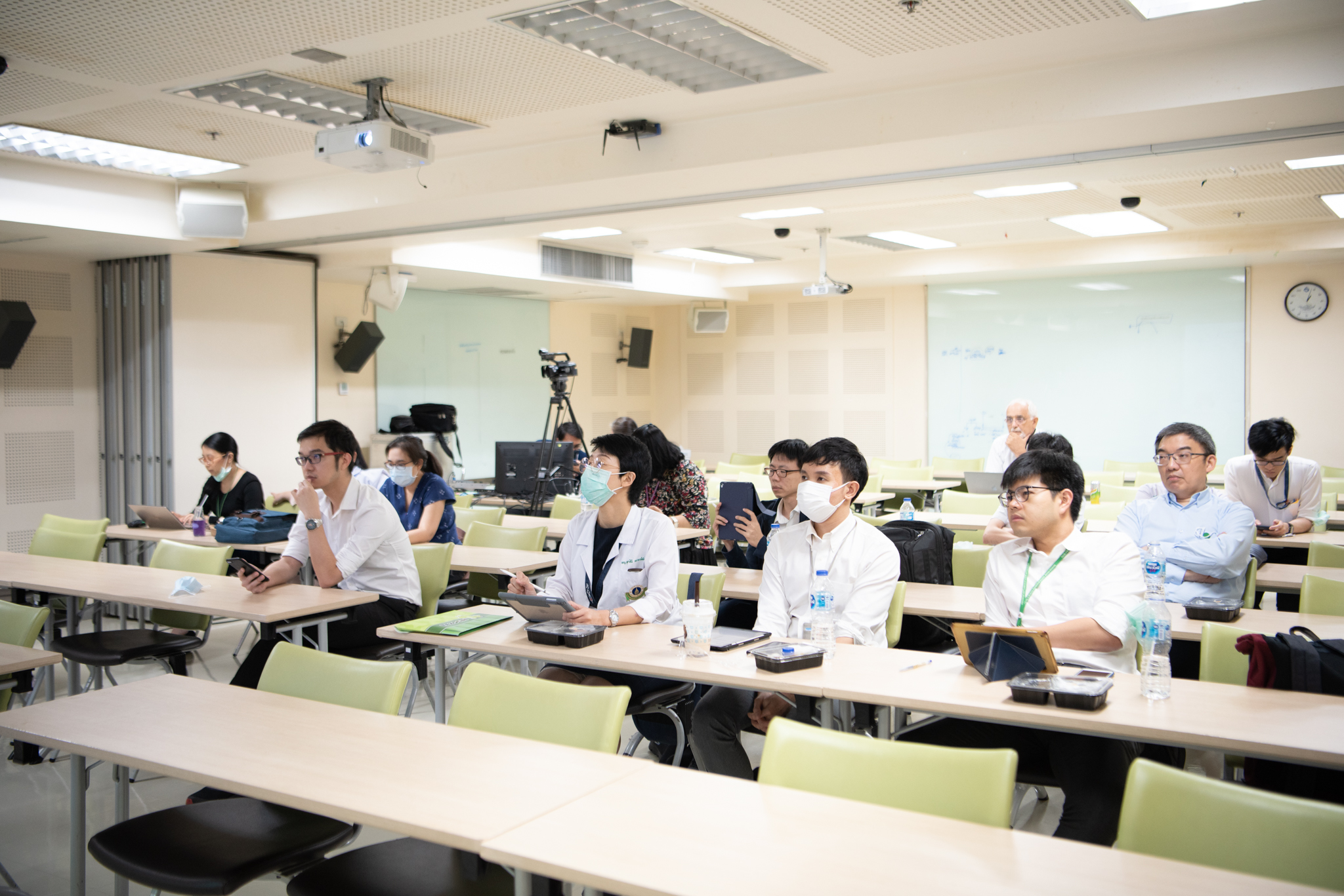การบรรยายของศูนย์โรคการนอนหลับ เรื่อง Obstructive lung disease and ...