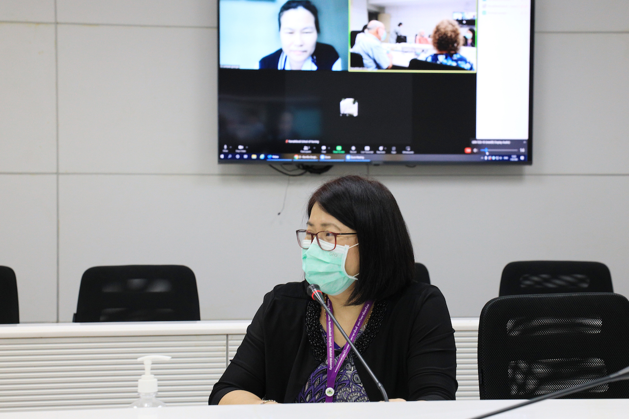 ให้การต้อนรับ Professor Dr. Brad H. Pollock, Department Chair ...